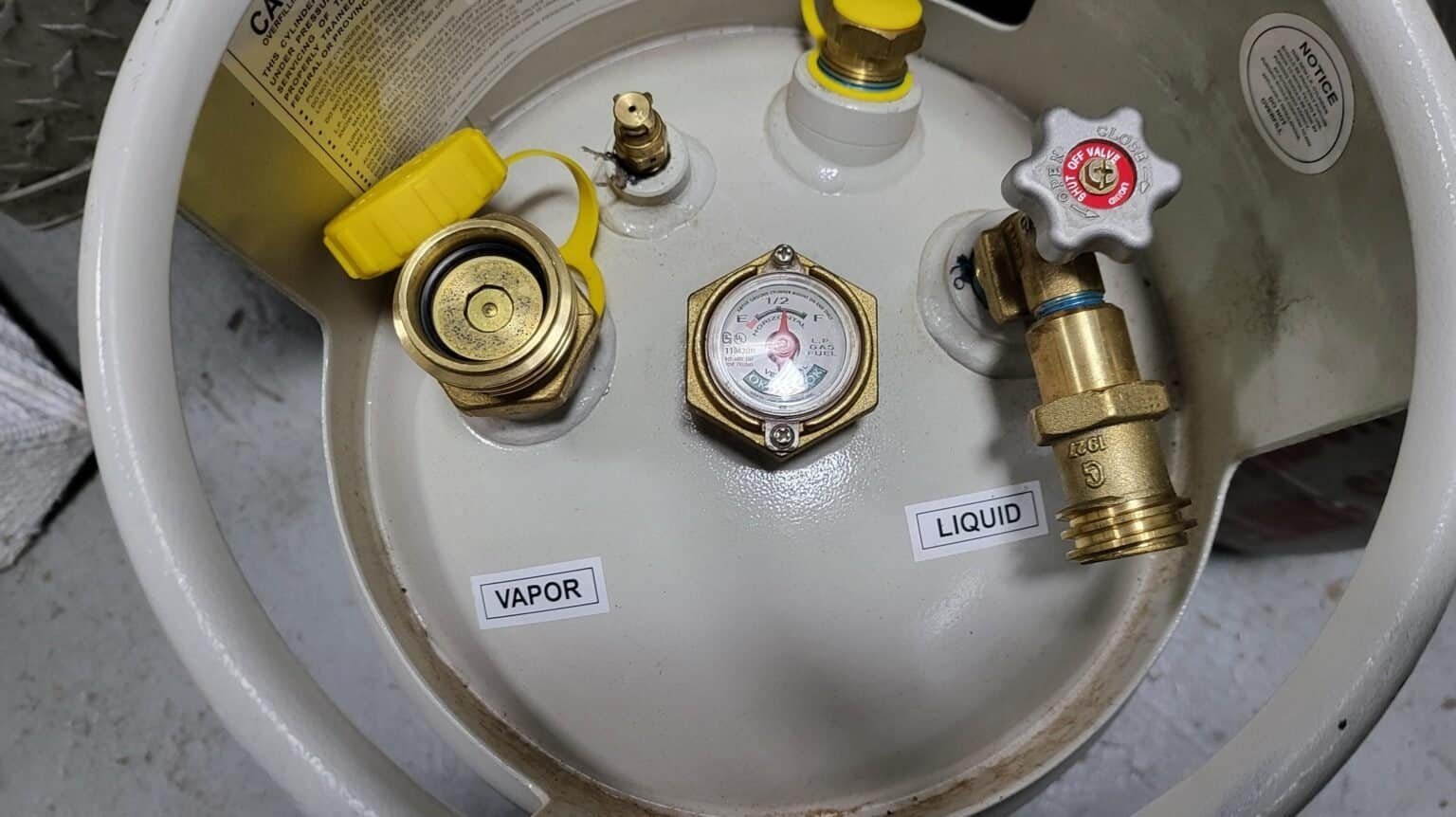 How Does a Forklift Propane Tank Adapter Work?
